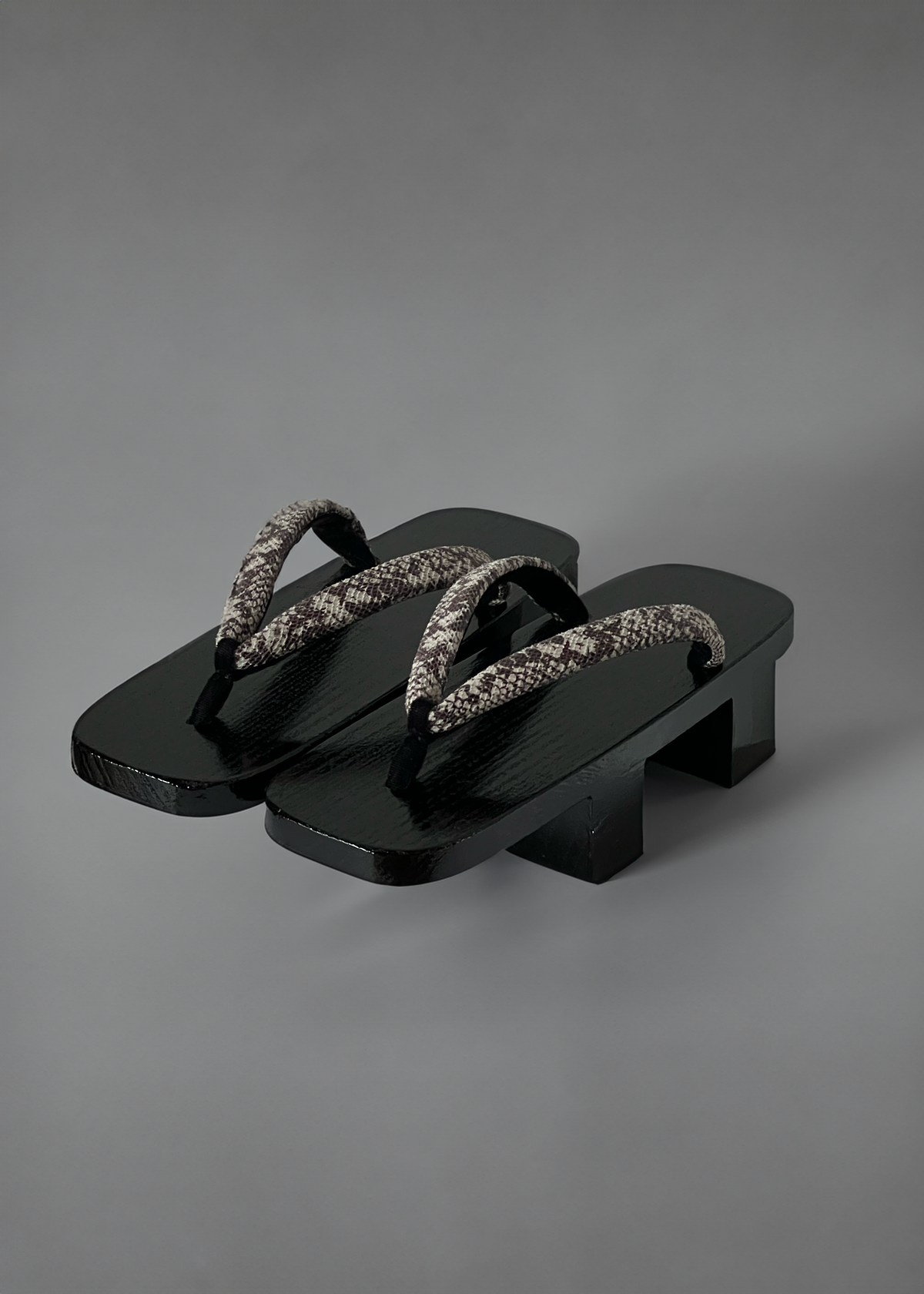 Habucho Snake Straps (KAPUKI Original): Geta